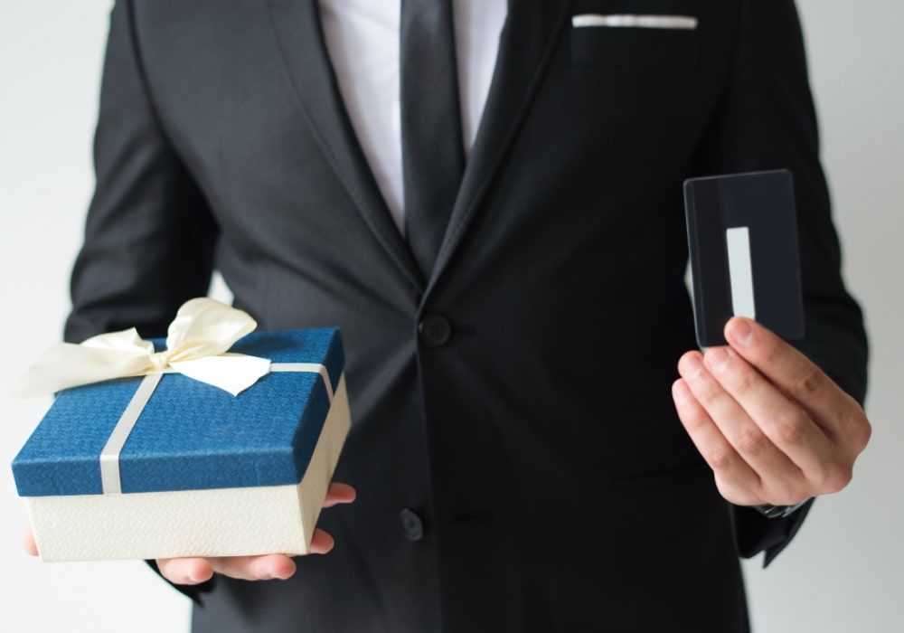 64 Exciting Employee Rewards and Recognition Program Examples